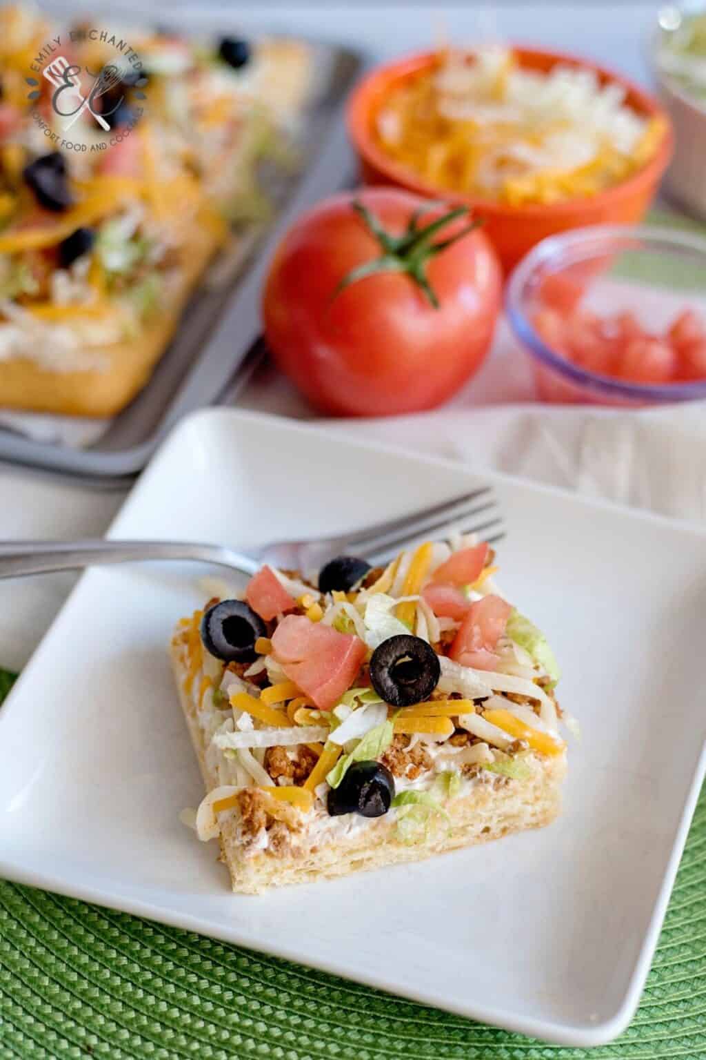 The Best Easy Crescent Roll Taco Pizza Recipe