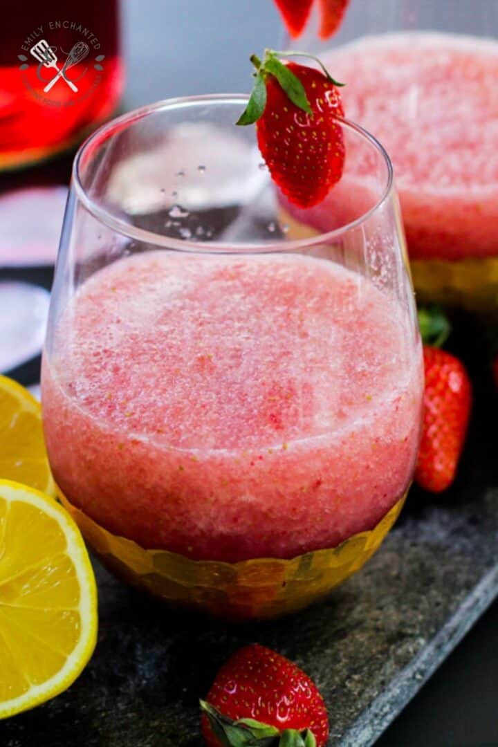 The Best Frozen Rosé (Frosé) Wine Slushie Cocktail Recipe