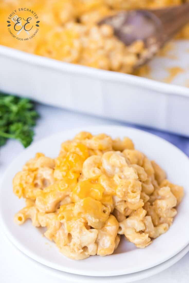 The Best Creamy Oven Baked Macaroni and Cheese Recipe