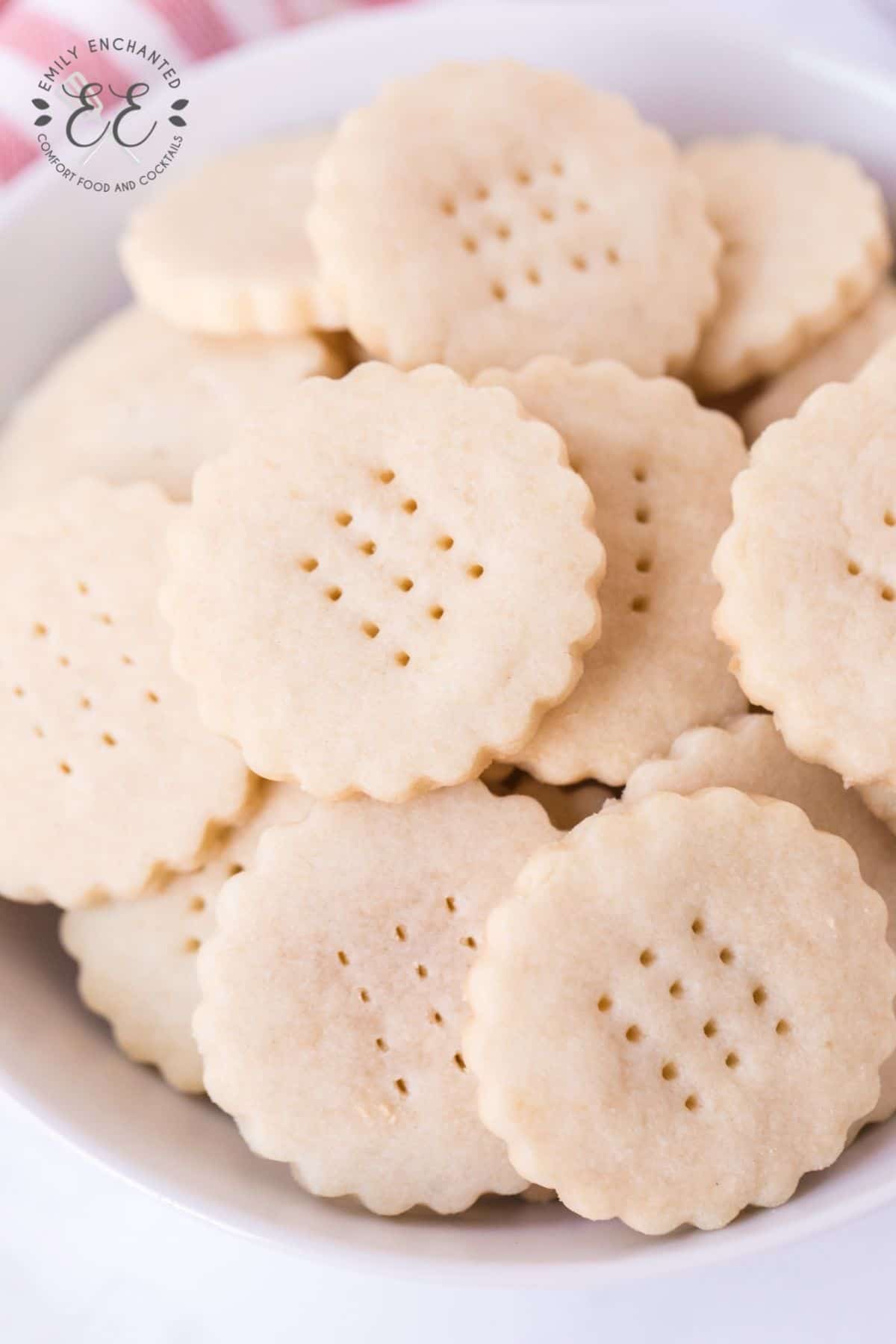 Make the Best Classic Shortbread Cookies for Christmas