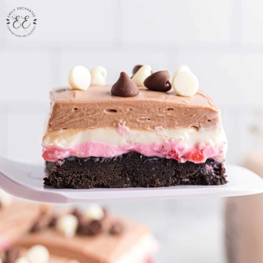 Best Neapolitan Cheesecake Bars with Chocolate, Vanilla and Strawberry