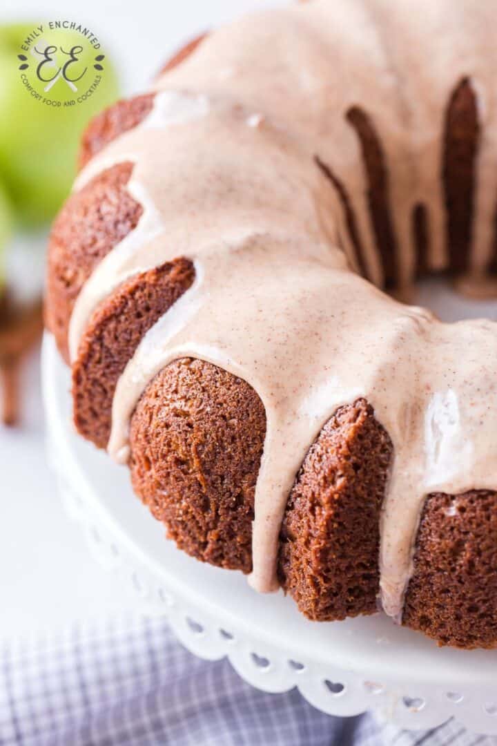 Delicious Apple Bundt Cake with Apple Cider Icing is the Best Fall Recipe