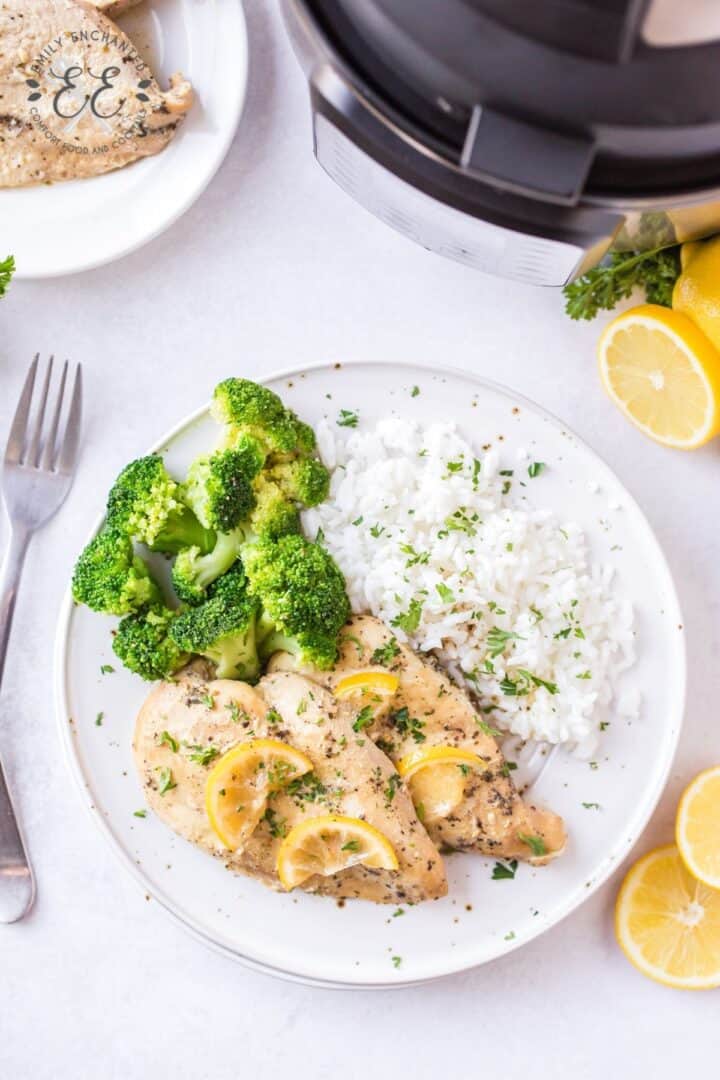Instant Pot Lemon Garlic Chicken is an Easy and Delicious Chicken Recipe