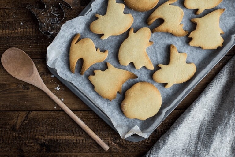 Ultimate Guide to Baking Cookies 101 - Tips and Tricks