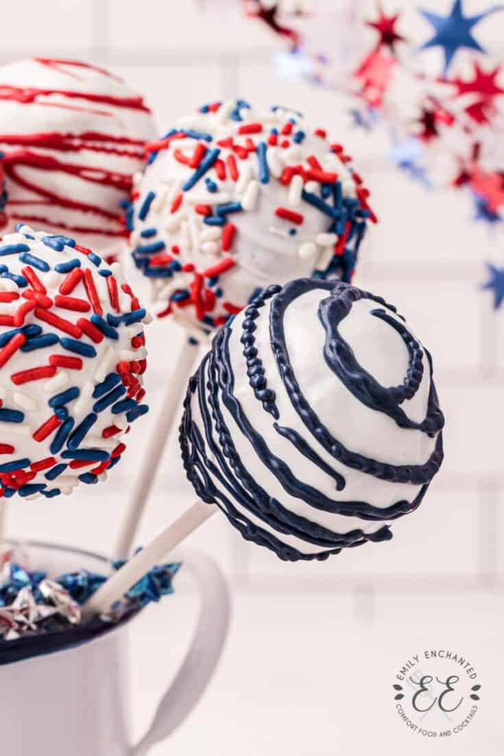 The Best Patriotic 4th of July Cake Pops (Red Velvet Cake Pops)