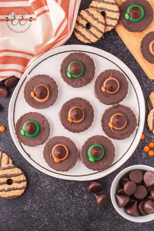 Cute Witch Hat Cookies for Halloween