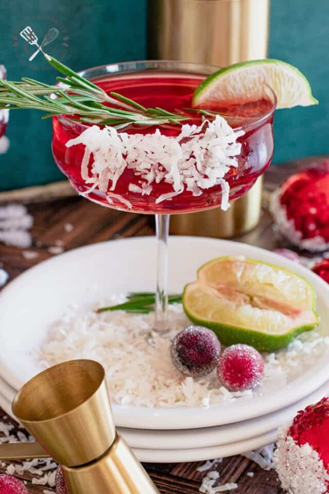 Festive Christmas Cosmos (Cranberry & Vodka Cocktails)