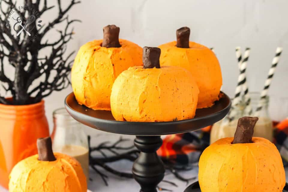 Cute Pumpkin Shaped Cake for Halloween or Thanksgiving